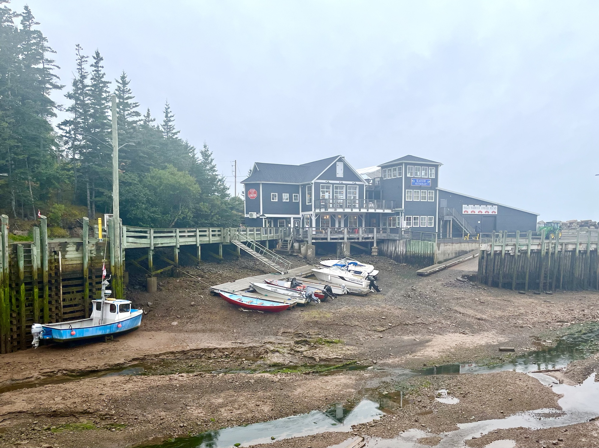 Bay of Fundy waterfront restaurant – Philonthego.com